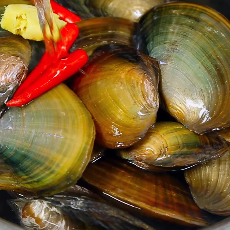 Cách làm canh trai nấu chua thơm ngon dậy mùi không tanh - Top món ăn